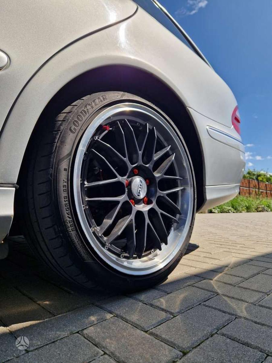 Grey Mercedes-Benz E 320 2006 in Klaipeda, with an engine capacity of 2.99 L and mileage of 373 thousand km for 4490 €, photo 10 on AUTOMOTO.COM.LV