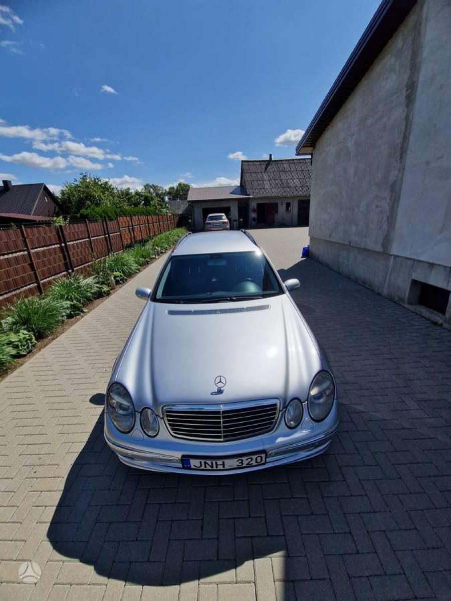 Grey Mercedes-Benz E 320 2006 in Klaipeda, with an engine capacity of 2.99 L and mileage of 373 thousand km for 4490 €, photo 13 on AUTOMOTO.COM.LV