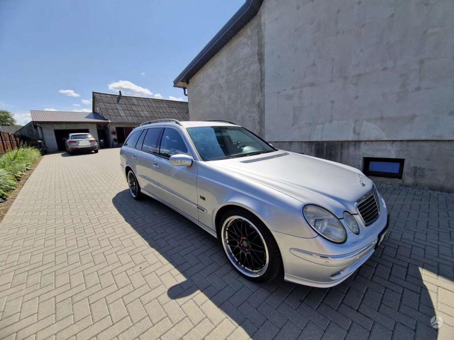 Grey Mercedes-Benz E 320 2006 in Klaipeda, with an engine capacity of 2.99 L and mileage of 373 thousand km for 4490 €, photo 17 on AUTOMOTO.COM.LV