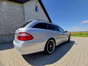 Grey Mercedes-Benz E 320 2006 in Klaipeda, with an engine capacity of 2.99 L and mileage of 373 thousand km for 4490 €, photo 20 on AUTOMOTO.COM.LV
