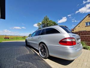Grey Mercedes-Benz E 320 2006 in Klaipeda, with an engine capacity of 2.99 L and mileage of 373 thousand km for 4490 €, photo 25 on AUTOMOTO.COM.LV