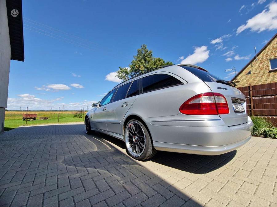 Grey Mercedes-Benz E 320 2006 in Klaipeda, with an engine capacity of 2.99 L and mileage of 373 thousand km for 4490 €, photo 26 on AUTOMOTO.COM.LV
