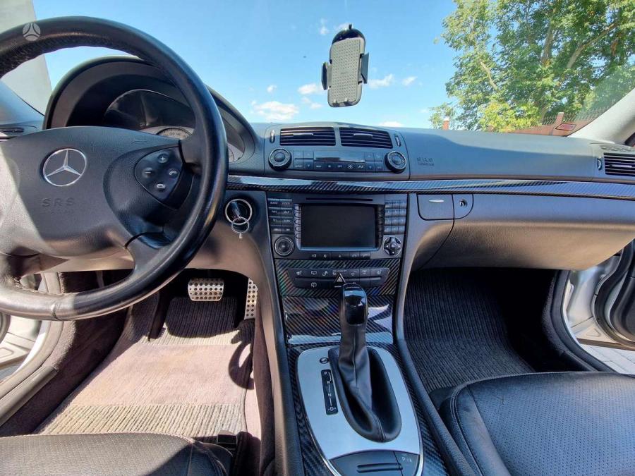 Grey Mercedes-Benz E 320 2006 in Klaipeda, with an engine capacity of 2.99 L and mileage of 373 thousand km for 4490 €, photo 52 on AUTOMOTO.COM.LV