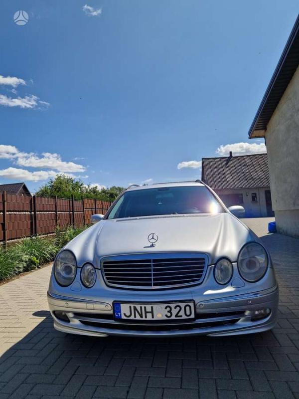 Grey Mercedes-Benz E 320 2006 in Klaipeda, with an engine capacity of 2.99 L and mileage of 373 thousand km for 4490 €, photo 1 on AUTOMOTO.COM.LV