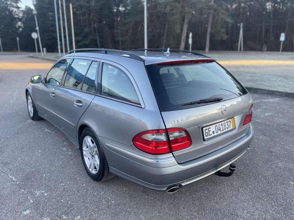 Pelēks Mercedes-Benz E 320 2007 Alīta, ar dzinēja tilpumu 2.99 L un nobraukumu 350 tūkst. km par 4900 €, foto 7 vietnē AUTOMOTO.COM.LV