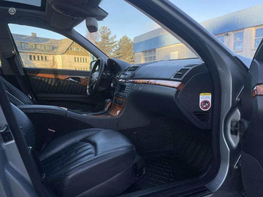 Pelēks Mercedes-Benz E 320 2007 Alīta, ar dzinēja tilpumu 2.99 L un nobraukumu 350 tūkst. km par 4900 €, foto 15 vietnē AUTOMOTO.COM.LV