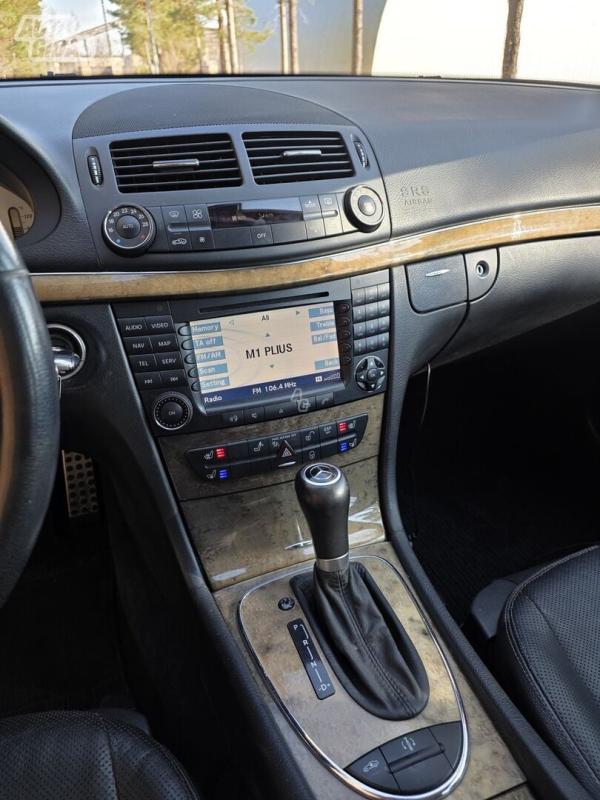 Pelēks Mercedes-Benz E 320 2007 Kauņa, ar dzinēja tilpumu 3.00 L un nobraukumu 247 tūkst. km par 4200 €, foto 11 vietnē AUTOMOTO.COM.LV