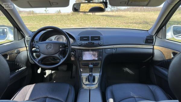 Pelēks Mercedes-Benz E 320 2007 Viļņa, ar dzinēja tilpumu 3.00 L un nobraukumu 350 tūkst. km par 4200 €, foto 10 vietnē AUTOMOTO.COM.LV