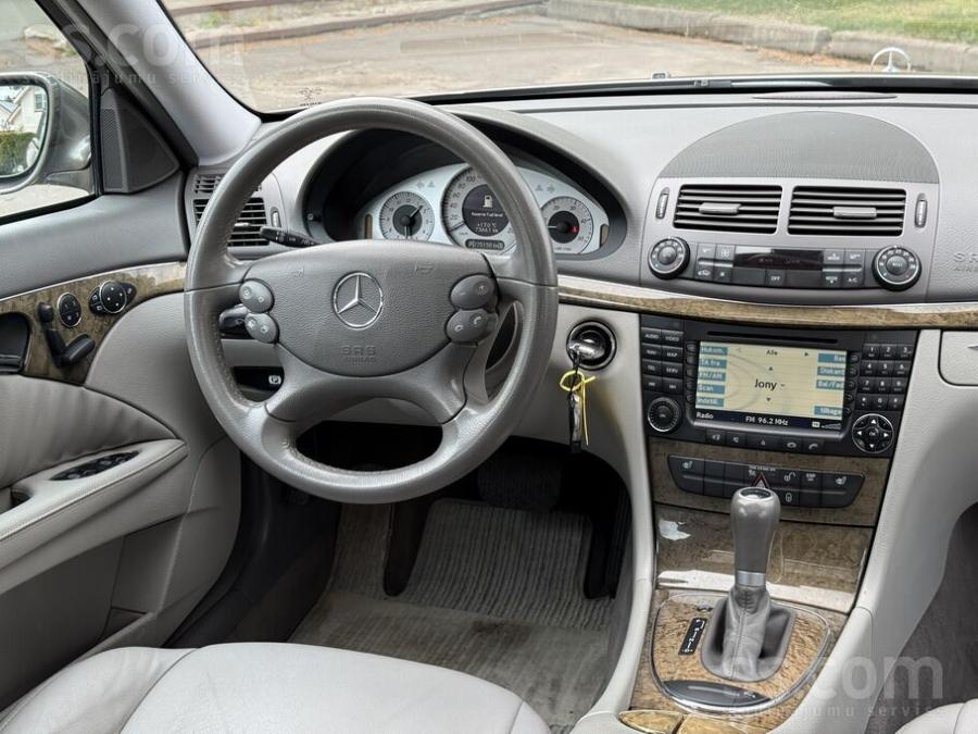Pelēks Mercedes-Benz E 320 2007 Jūrmala, ar dzinēja tilpumu 3.00 L un nobraukumu 0 tūkst. km par 5150 €, foto 25 vietnē AUTOMOTO.COM.LV