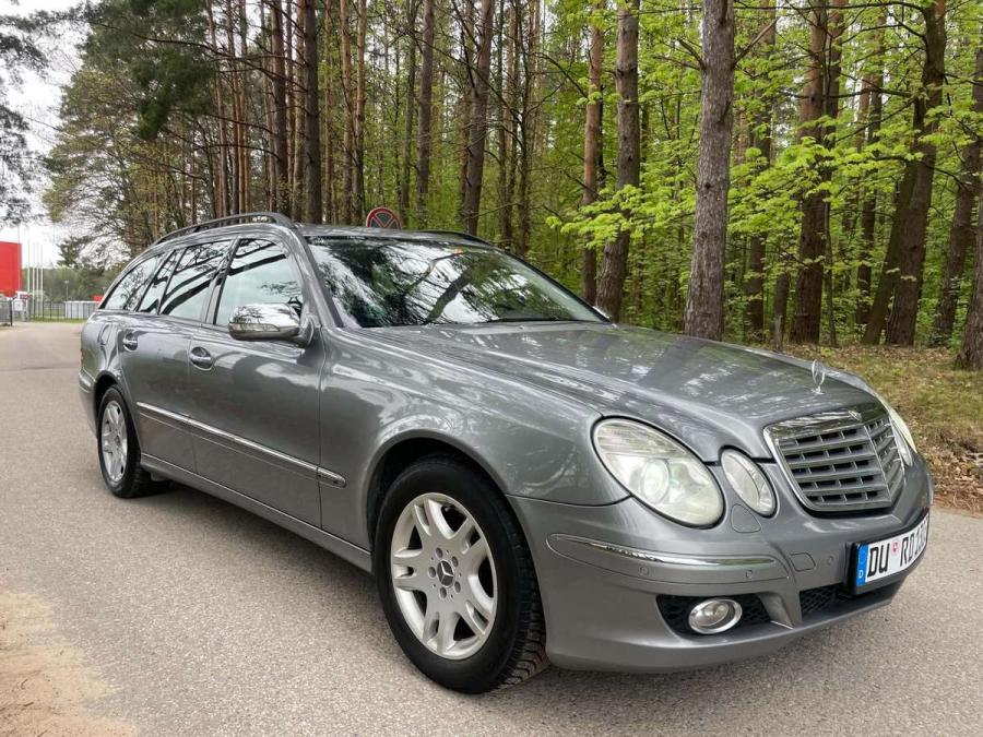 Grey Mercedes-Benz E 320 2007 in Alytus, with an engine capacity of 3.20 L and mileage of 359 thousand km for 3300 €, photo 13 on AUTOMOTO.COM.LV