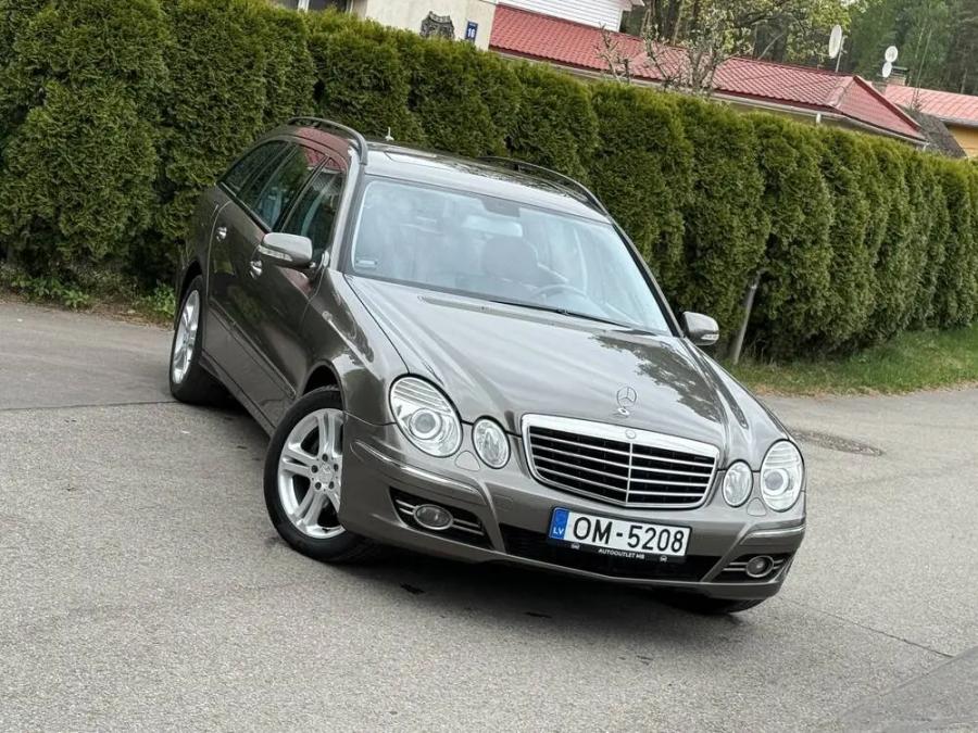 Серый Мерседес Е 320 2007 в Юрмала, объемом двигателя 3.00 л и пробегом 270 тыс. км за 5550 €, фото 3 на AUTOMOTO.COM.LV