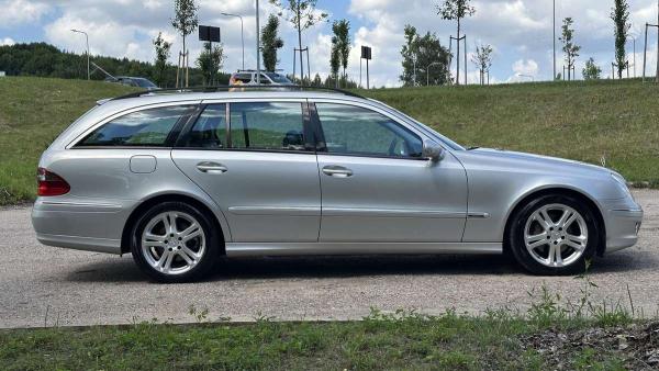Pelēks Mercedes-Benz E 320 2007 Viļņa, ar dzinēja tilpumu 2.99 L un nobraukumu 350 tūkst. km par 3600 €, foto 8 vietnē AUTOMOTO.COM.LV