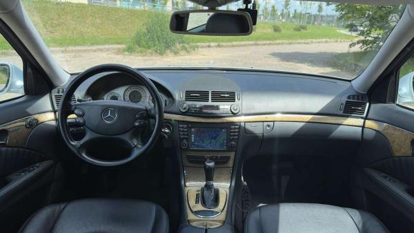 Pelēks Mercedes-Benz E 320 2007 Viļņa, ar dzinēja tilpumu 2.99 L un nobraukumu 350 tūkst. km par 3600 €, foto 9 vietnē AUTOMOTO.COM.LV