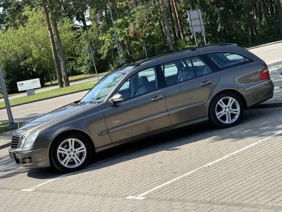 Grey Mercedes-Benz E 320 2007 in Jurmala, with an engine capacity of 3.00 L and mileage of 270 thousand km for 5150 €, photo 6 on AUTOMOTO.COM.LV
