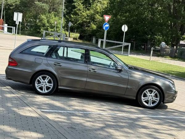 Grey Mercedes-Benz E 320 2007 in Jurmala, with an engine capacity of 3.00 L and mileage of 270 thousand km for 5150 €, photo 9 on AUTOMOTO.COM.LV