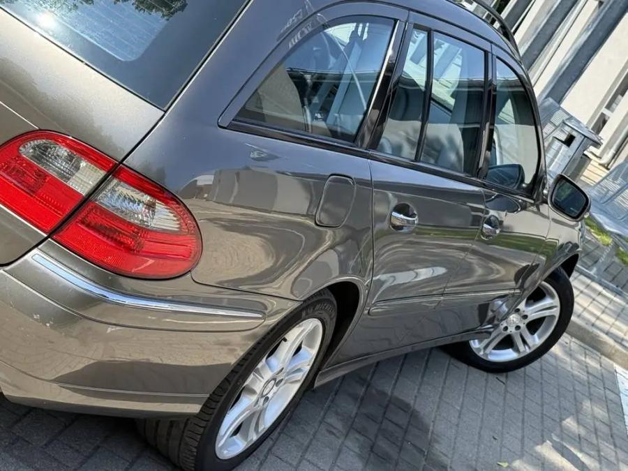 Grey Mercedes-Benz E 320 2007 in Jurmala, with an engine capacity of 3.00 L and mileage of 270 thousand km for 5150 €, photo 17 on AUTOMOTO.COM.LV