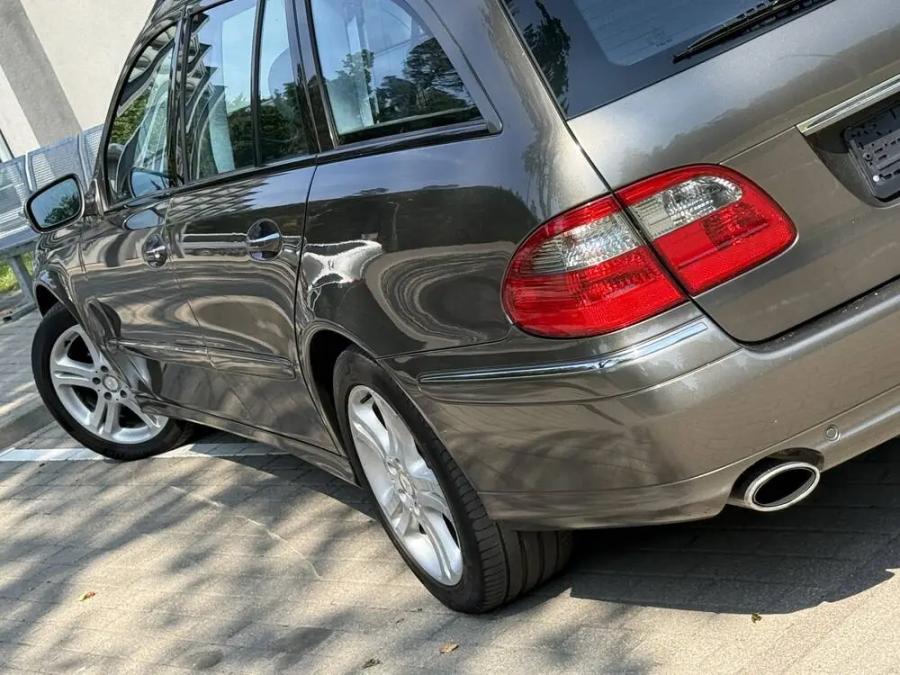 Grey Mercedes-Benz E 320 2007 in Jurmala, with an engine capacity of 3.00 L and mileage of 270 thousand km for 5150 €, photo 19 on AUTOMOTO.COM.LV