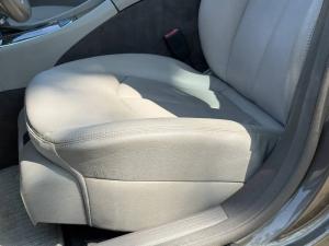 Grey Mercedes-Benz E 320 2007 in Jurmala, with an engine capacity of 3.00 L and mileage of 270 thousand km for 5150 €, photo 31 on AUTOMOTO.COM.LV