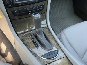Grey Mercedes-Benz E 320 2007 in Jurmala, with an engine capacity of 3.00 L and mileage of 270 thousand km for 5150 €, photo 34 on AUTOMOTO.COM.LV