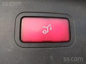 Pelēks Mercedes-Benz E 320 2008 Rīga, ar dzinēja tilpumu 3.00 L un nobraukumu 0 tūkst. km par 4990 €, foto 24 vietnē AUTOMOTO.COM.LV