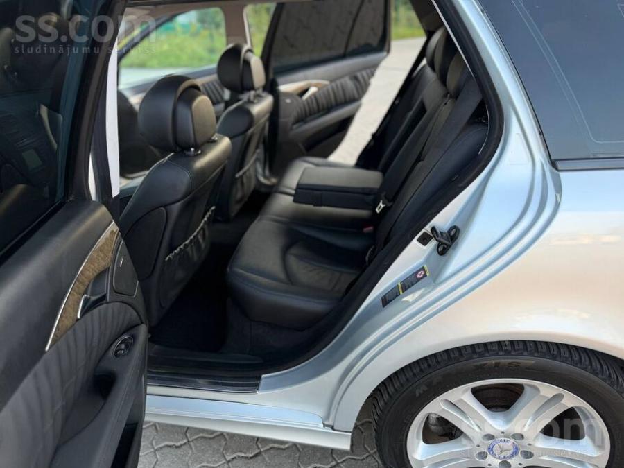 Grey Mercedes-Benz E 320 2008 in Riga, with an engine capacity of 3.00 L and mileage of 0 thousand km for 4350 €, photo 23 on AUTOMOTO.COM.LV