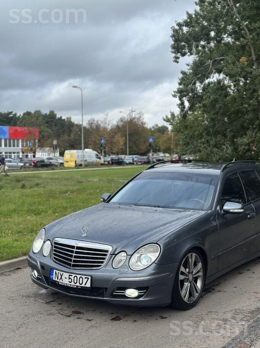 Grey Mercedes-Benz E 320 2008 in Riga, with an engine capacity of 3.00 L and mileage of 385 thousand km for 4000 €, photo 3 on AUTOMOTO.COM.LV