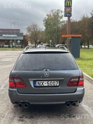 Grey Mercedes-Benz E 320 2008 in Riga, with an engine capacity of 3.00 L and mileage of 385 thousand km for 4000 €, photo 5 on AUTOMOTO.COM.LV