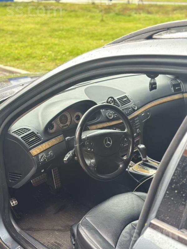 Grey Mercedes-Benz E 320 2008 in Riga, with an engine capacity of 3.00 L and mileage of 385 thousand km for 4000 €, photo 6 on AUTOMOTO.COM.LV