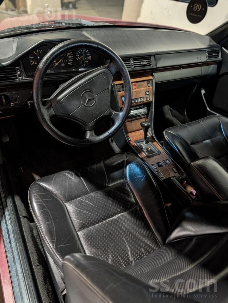 Красный Мерседес Е 320 1993 в Лиепая, объемом двигателя 3.20 л и пробегом 263 тыс. км за 8800 €, фото 8 на AUTOMOTO.COM.LV