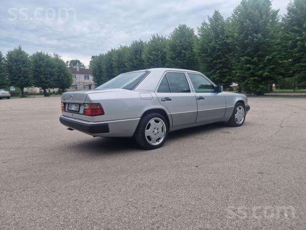 Mercedes-Benz E 320 1993 in Jurmala, with an engine capacity of 3.20 L and mileage of 338 thousand km for 11900 €, photo 7 on AUTOMOTO.COM.LV