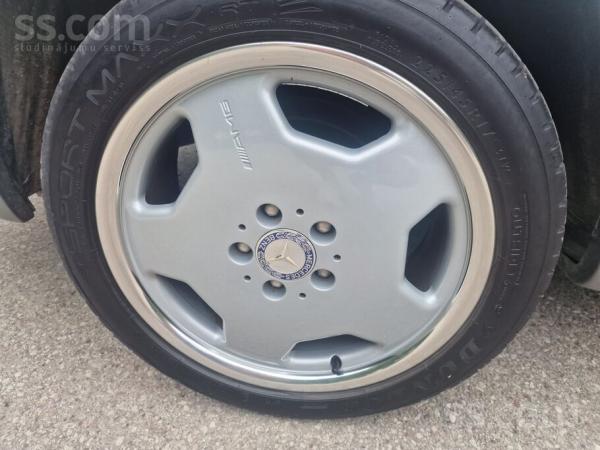 Mercedes-Benz E 320 1993 in Jurmala, with an engine capacity of 3.20 L and mileage of 338 thousand km for 11900 €, photo 8 on AUTOMOTO.COM.LV