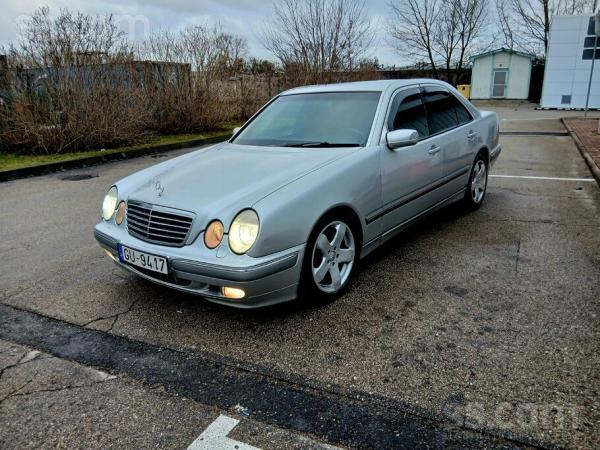 Mercedes-Benz E 320 2001 in Riga, with an engine capacity of 3.20 L and mileage of 395 thousand km for 2650 €, photo 1 on AUTOMOTO.COM.LV