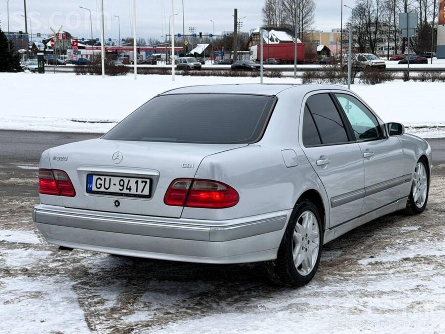 Mercedes-Benz E 320 2001 Rīga, ar dzinēja tilpumu 3.20 L un nobraukumu 394 tūkst. km par 2750 €, foto 4 vietnē AUTOMOTO.COM.LV
