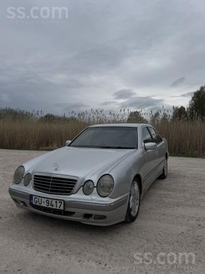 Mercedes-Benz E 320 2001 Jūrmala, ar dzinēja tilpumu 3.20 L un nobraukumu 403 tūkst. km par 1850 €, foto  vietnē AUTOMOTO.COM.LV