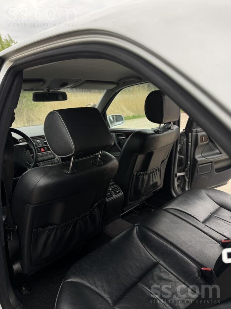 Mercedes-Benz E 320 2001 Jūrmala, ar dzinēja tilpumu 3.20 L un nobraukumu 403 tūkst. km par 1850 €, foto 7 vietnē AUTOMOTO.COM.LV