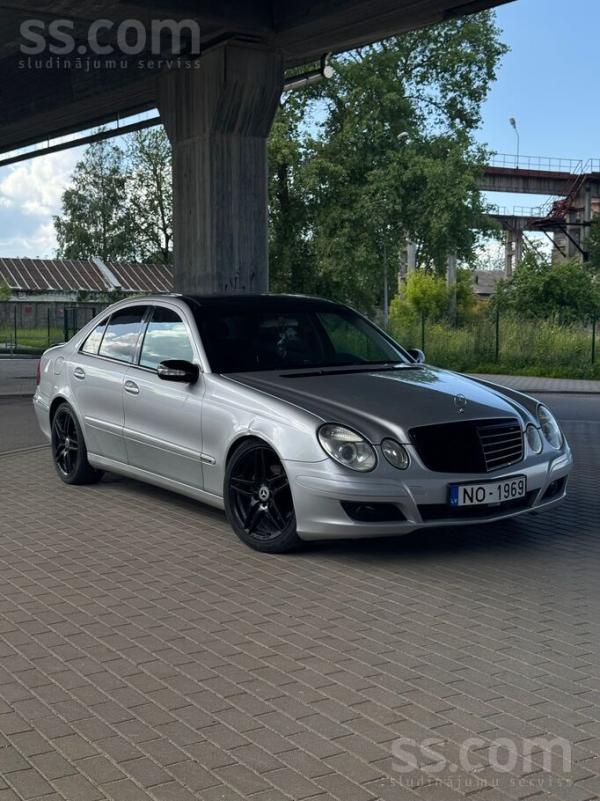Mercedes-Benz E 320 2003 in Daugavpils, with an engine capacity of 3.20 L and mileage of 335 thousand km for 3950 €, photo 1 on AUTOMOTO.COM.LV