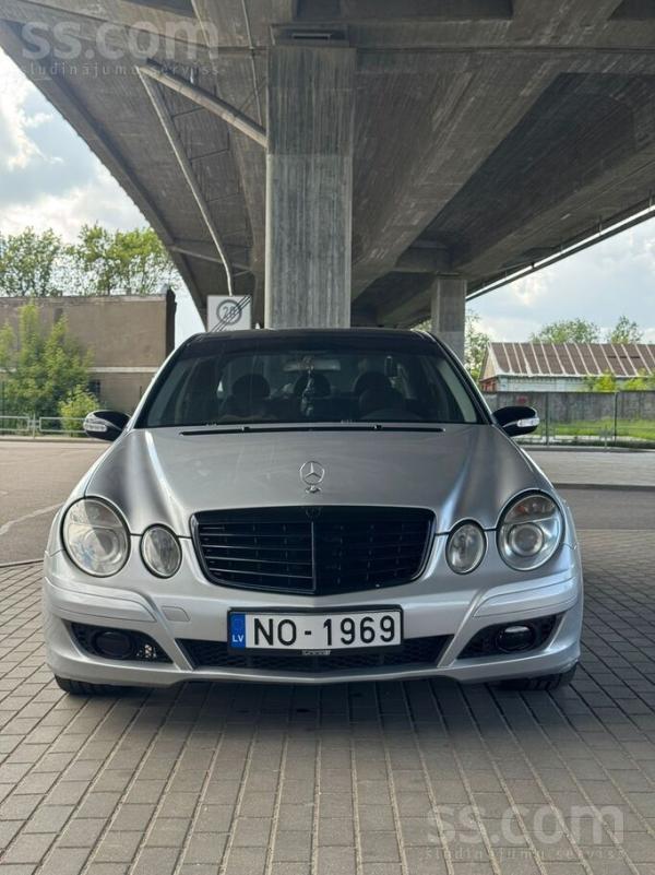 Mercedes-Benz E 320 2003 in Daugavpils, with an engine capacity of 3.20 L and mileage of 335 thousand km for 3950 €, photo 2 on AUTOMOTO.COM.LV