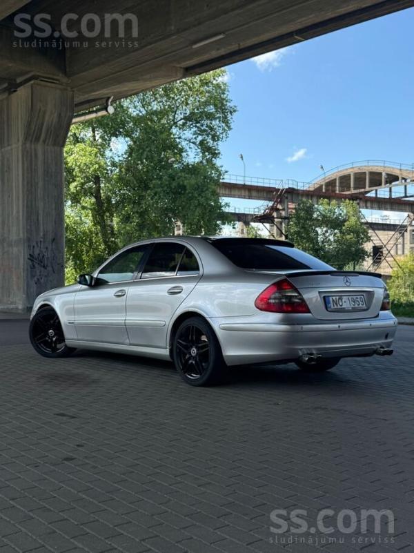 Mercedes-Benz E 320 2003 in Daugavpils, with an engine capacity of 3.20 L and mileage of 335 thousand km for 3950 €, photo 9 on AUTOMOTO.COM.LV