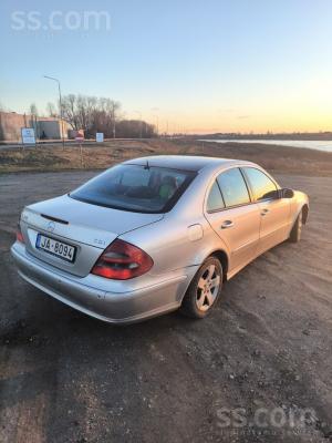 Mercedes-Benz E 320 2003 Daugavpils, ar dzinēja tilpumu 3.20 L un nobraukumu 370 tūkst. km par 2300 €, foto  vietnē AUTOMOTO.COM.LV
