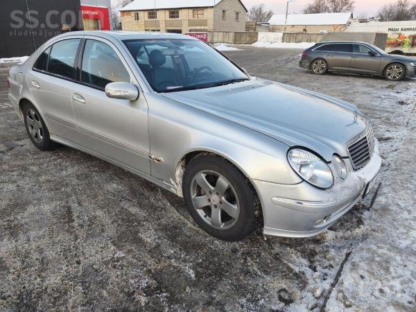 Mercedes-Benz E 320 2003 in Riga, with an engine capacity of 3.20 L and mileage of 380 thousand km for 4200 €, photo 1 on AUTOMOTO.COM.LV