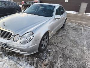 Mercedes-Benz E 320 2003 Rīga, ar dzinēja tilpumu 3.20 L un nobraukumu 380 tūkst. km par 4200 €, foto  vietnē AUTOMOTO.COM.LV