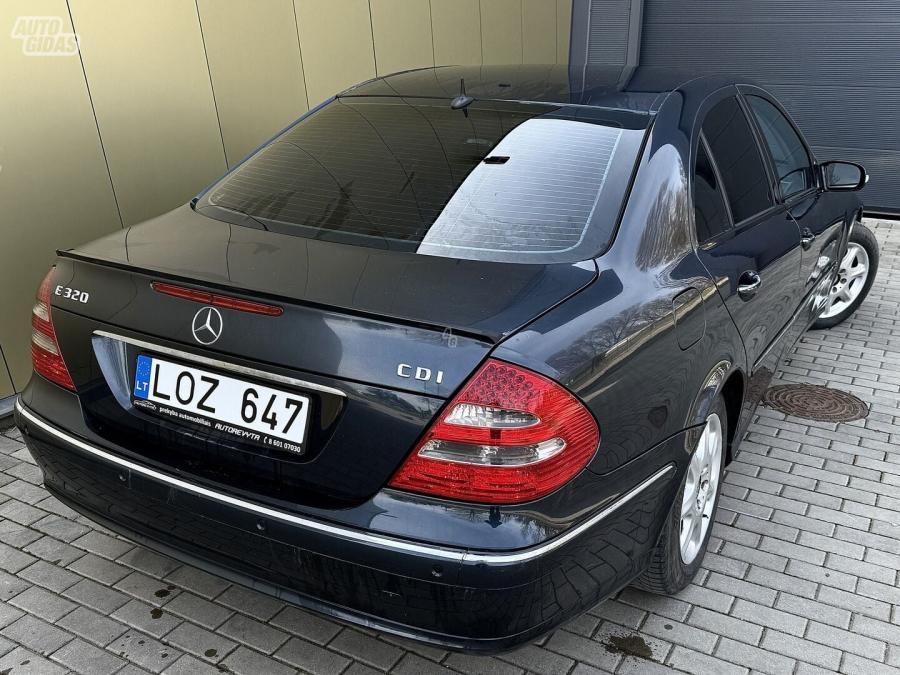 Mercedes-Benz E 320 2003 in Kaunas, with an engine capacity of 3.20 L and mileage of 481 thousand km for 1750 €, photo 1 on AUTOMOTO.COM.LV