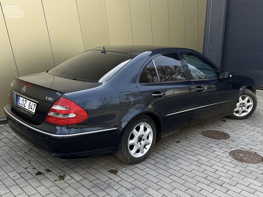 Mercedes-Benz E 320 2003 in Kaunas, with an engine capacity of 3.20 L and mileage of 481 thousand km for 1750 €, photo 3 on AUTOMOTO.COM.LV