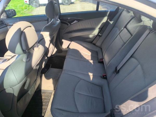 Mercedes-Benz E 320 2003 Liepāja, ar dzinēja tilpumu 3.20 L un nobraukumu 414 tūkst. km par 2700 €, foto 4 vietnē AUTOMOTO.COM.LV