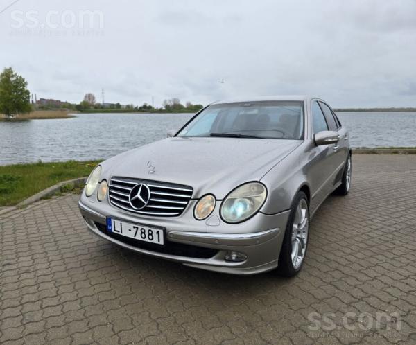Mercedes-Benz E 320 2004 in Liepaja, with an engine capacity of 3.20 L and mileage of 350 thousand km for 3300 €, photo 3 on AUTOMOTO.COM.LV