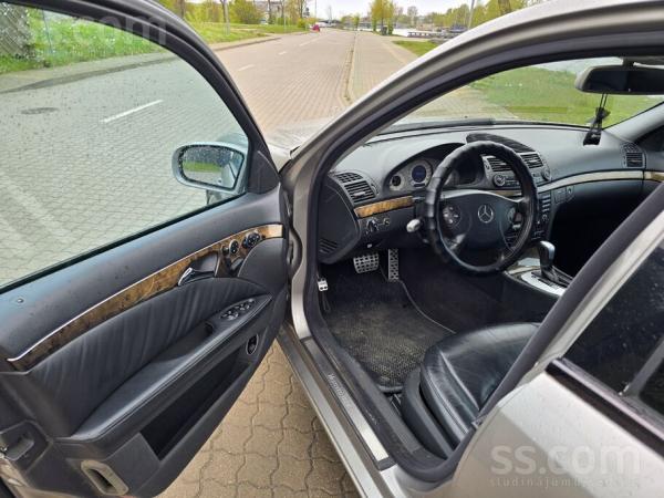 Mercedes-Benz E 320 2004 in Liepaja, with an engine capacity of 3.20 L and mileage of 350 thousand km for 3300 €, photo 7 on AUTOMOTO.COM.LV