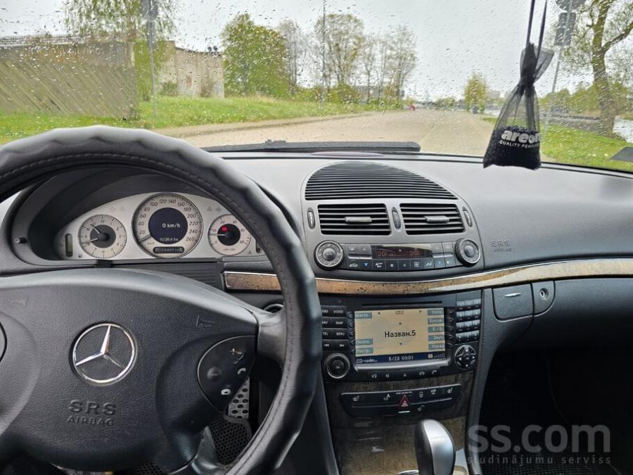 Mercedes-Benz E 320 2004 in Liepaja, with an engine capacity of 3.20 L and mileage of 350 thousand km for 3300 €, photo 11 on AUTOMOTO.COM.LV