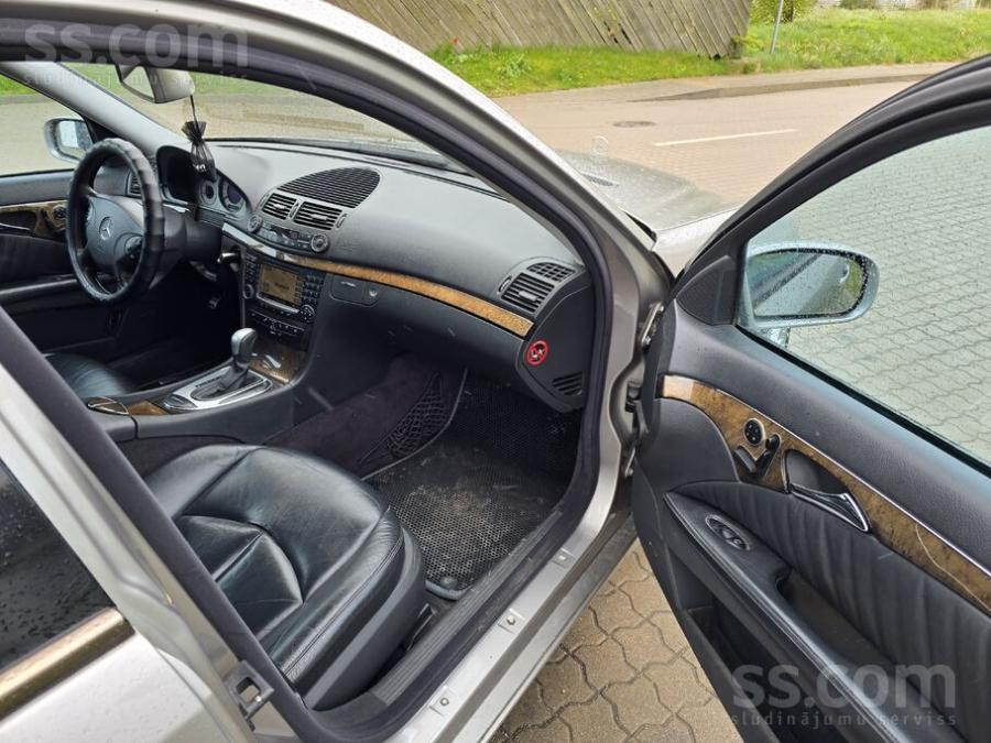 Mercedes-Benz E 320 2004 in Liepaja, with an engine capacity of 3.20 L and mileage of 350 thousand km for 3300 €, photo 12 on AUTOMOTO.COM.LV