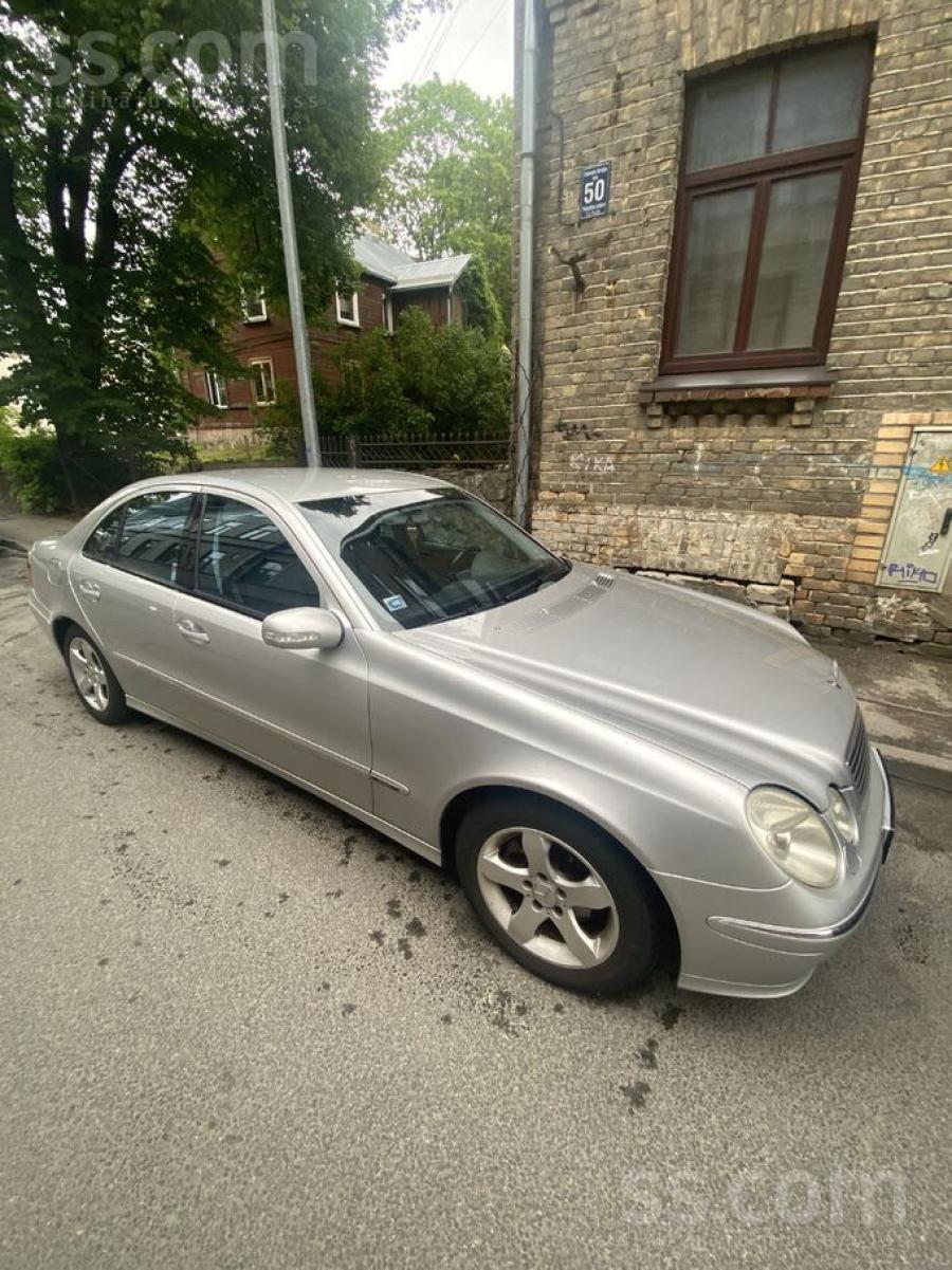 Mercedes-Benz E 320 2004 Rīga, ar dzinēja tilpumu 3.20 L un nobraukumu 487 tūkst. km par 3900 €, foto 4 vietnē AUTOMOTO.COM.LV