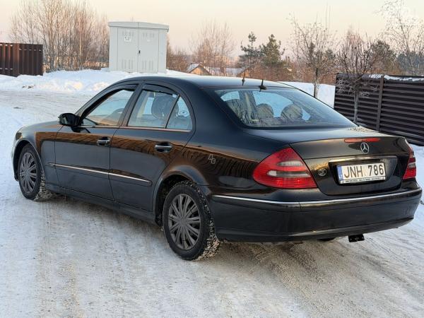 Mercedes-Benz E 320 2004 in Vilnius, with an engine capacity of 3.20 L and mileage of 480 thousand km for 1500 €, photo 6 on AUTOMOTO.COM.LV